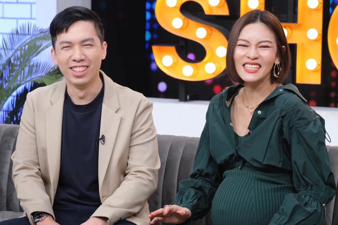 แพท Klear ควงสามีเปิดใจก่อนคลอด โดนเด็ก 2 ขวบทักในท้องมีน้อง 2 คน (คลิป) | SootinClaimon.Com