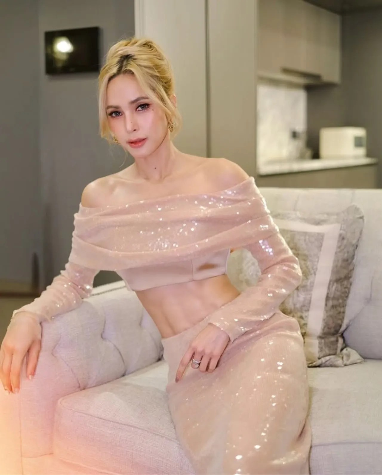 เหตุผลจึ้งมาก อุ้ม ลักขณา ไม่เปิดหน้าแฟนเพราะเชื่อหมอดู-กลัวคนมาแย่ง | SootinClaimon.Com